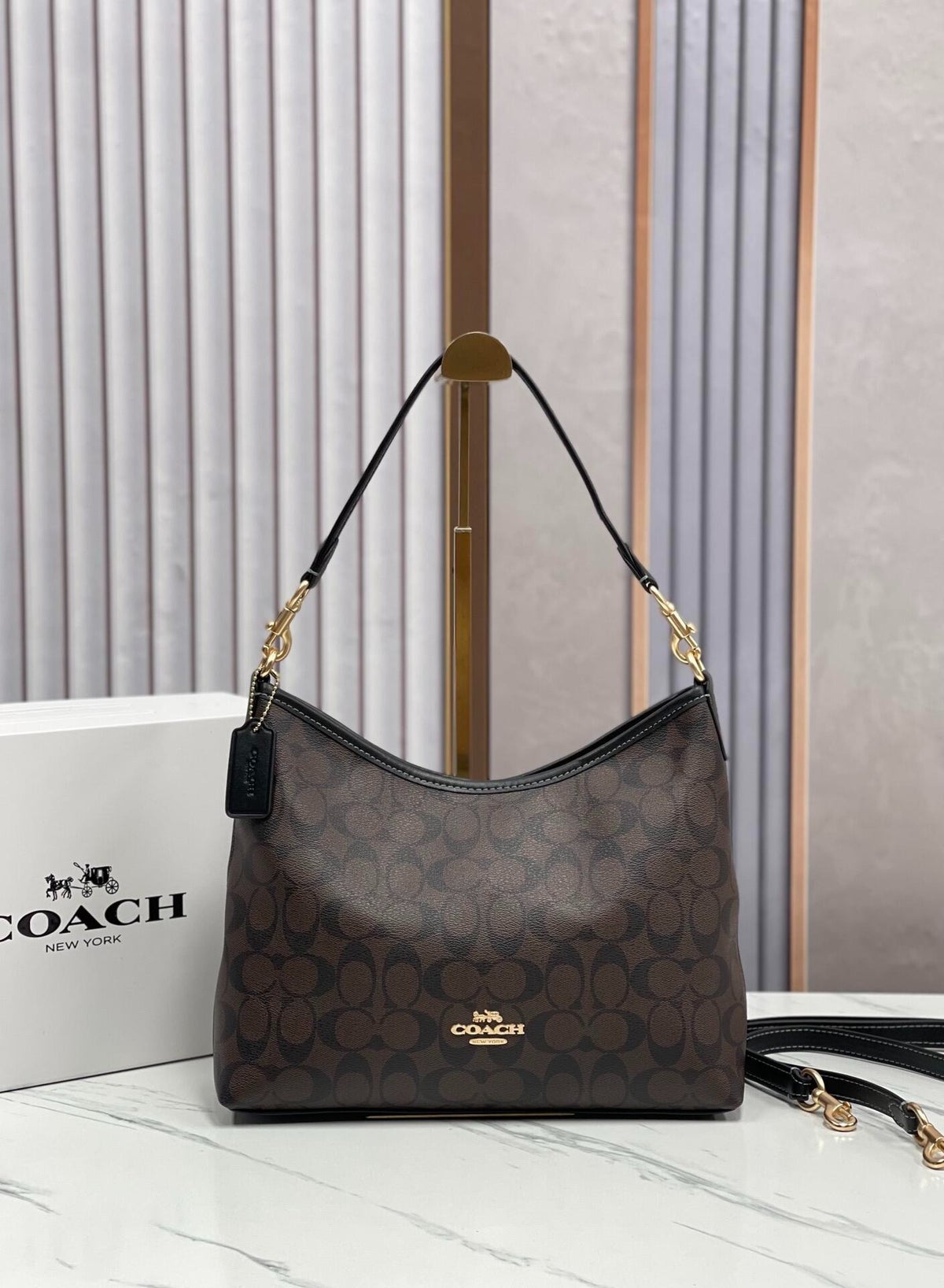 coachoutlet COACH classic logo LAUREL31 medium shoulder bag, crossbody ...