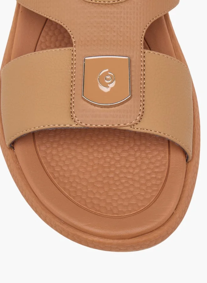 اشتري لو كونفورت TAN صنادل رجالي سليب أون بتفاصيل مقصوصة في الإمارات