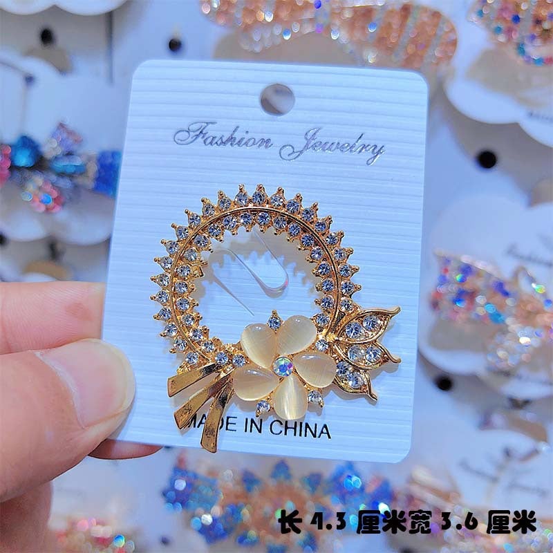 Generic Casual Brooch, Anti-Exposure, Feminine Alloy Corsage, V Neck ...