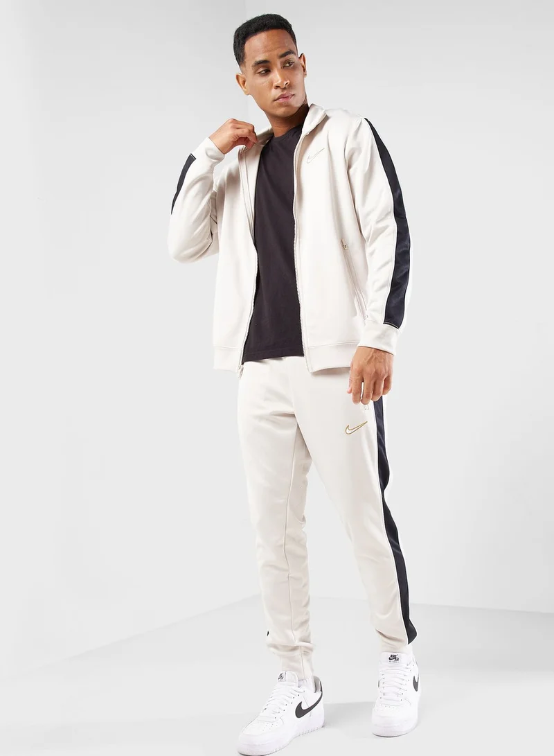 Nike Nsw Special Jogger for Men | Best Price KSA