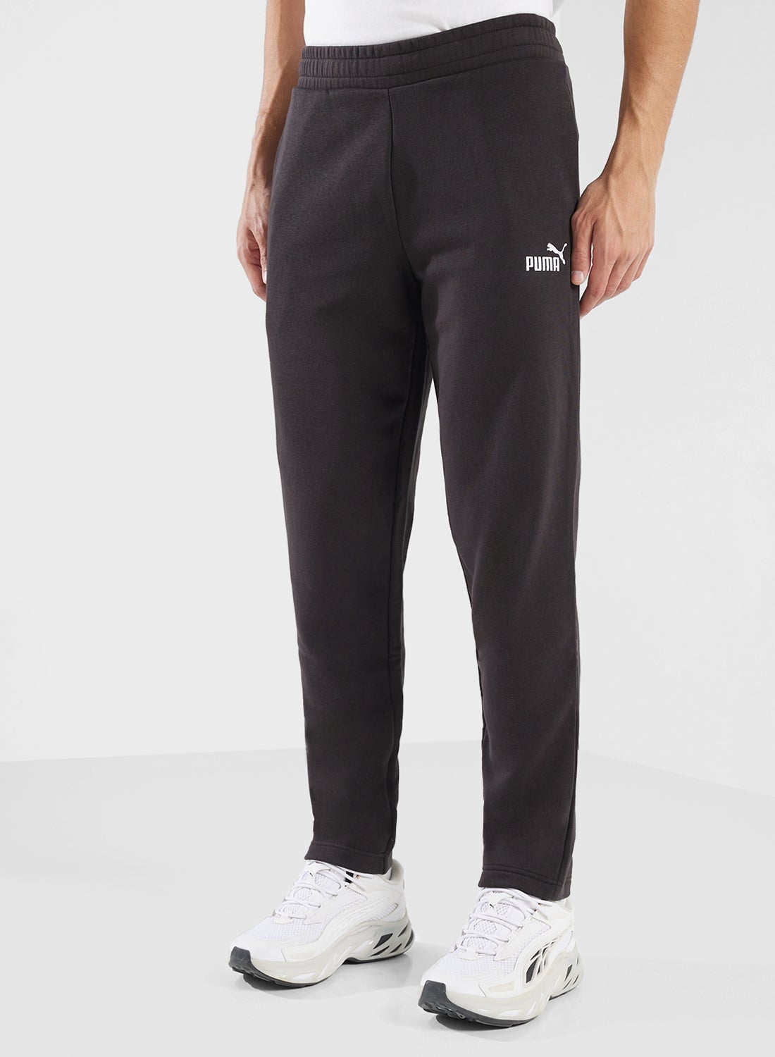 تسوق PUMA وEssential Logo Sweatpants أونلاين في السعودية