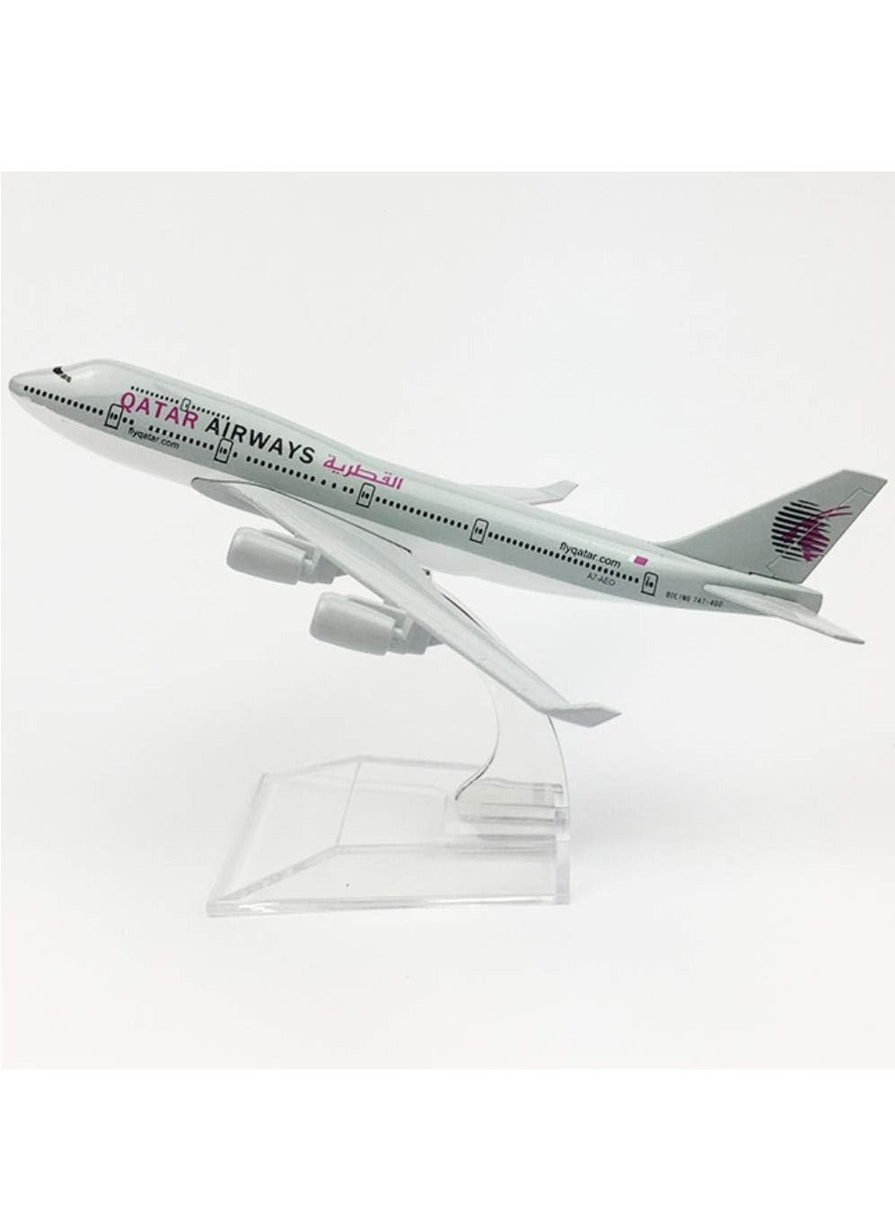 Generic 1:400 Scale Qatar Airways Boeing 747 Airplane Model | Best ...