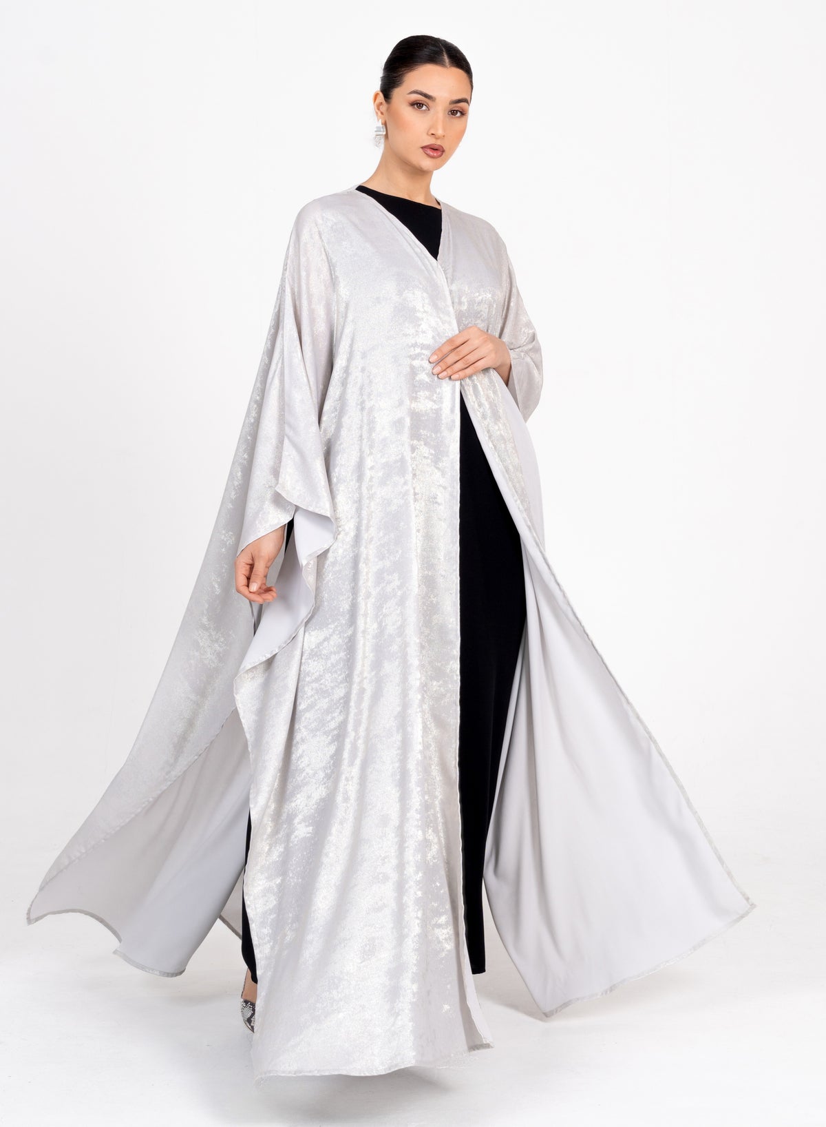 Rosette Abaya Off White Stylish Bisht | Best Price UAE | Dubai, Abu Dhabi