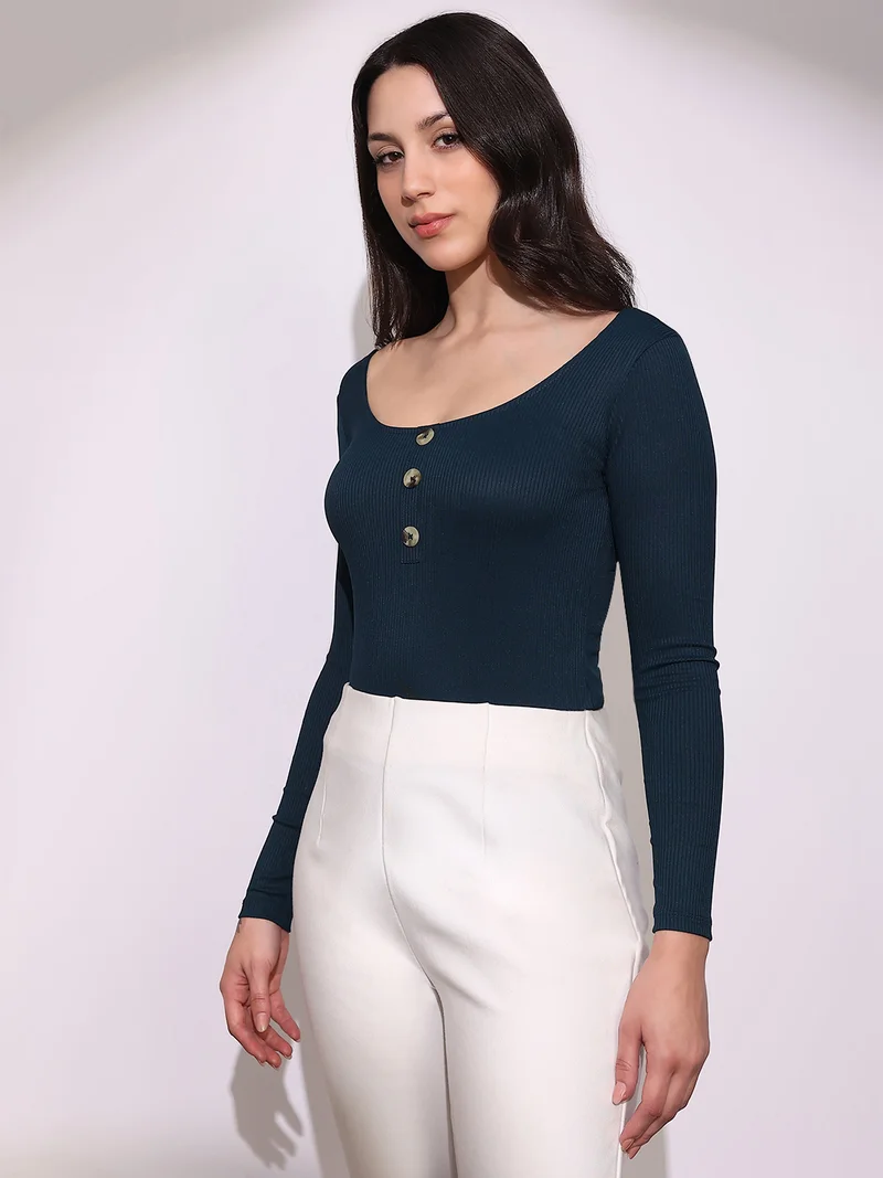 globus Globus Women Green Scoop Neck Long Sleeves Button Detail Ribbed ...