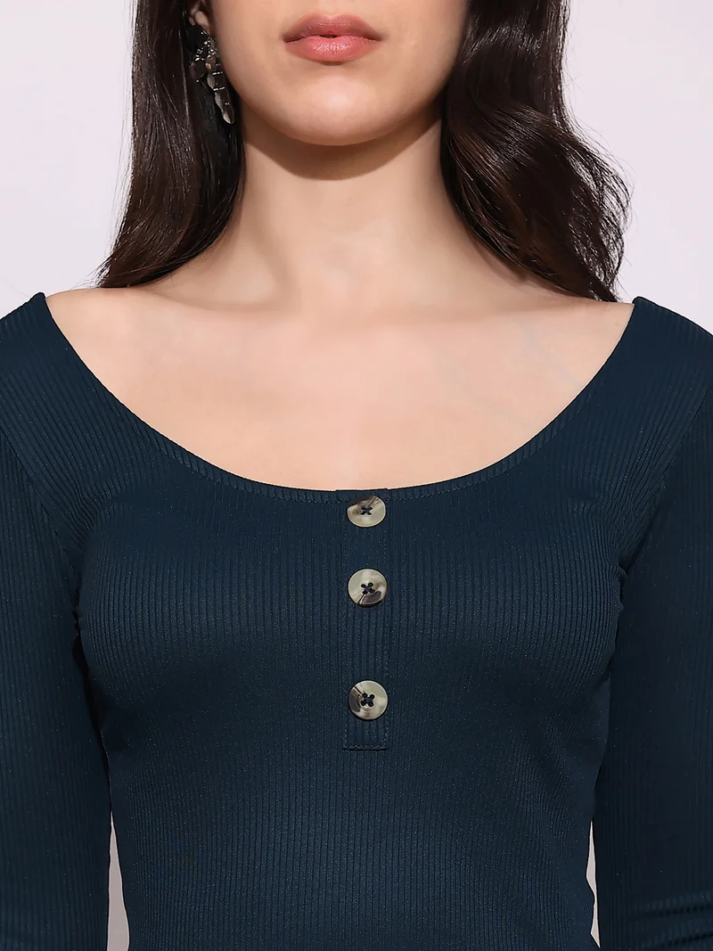 globus Globus Women Green Scoop Neck Long Sleeves Button Detail Ribbed ...