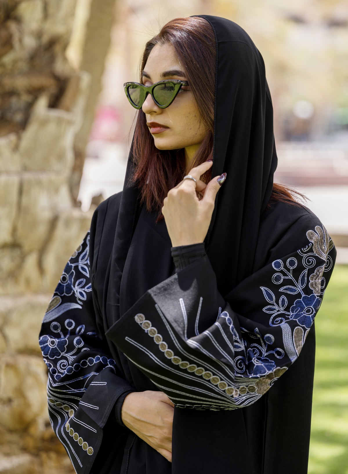 FASHION LINE Eye-Catchy Abaya Design V-Open Neck, Full Sleeve ...