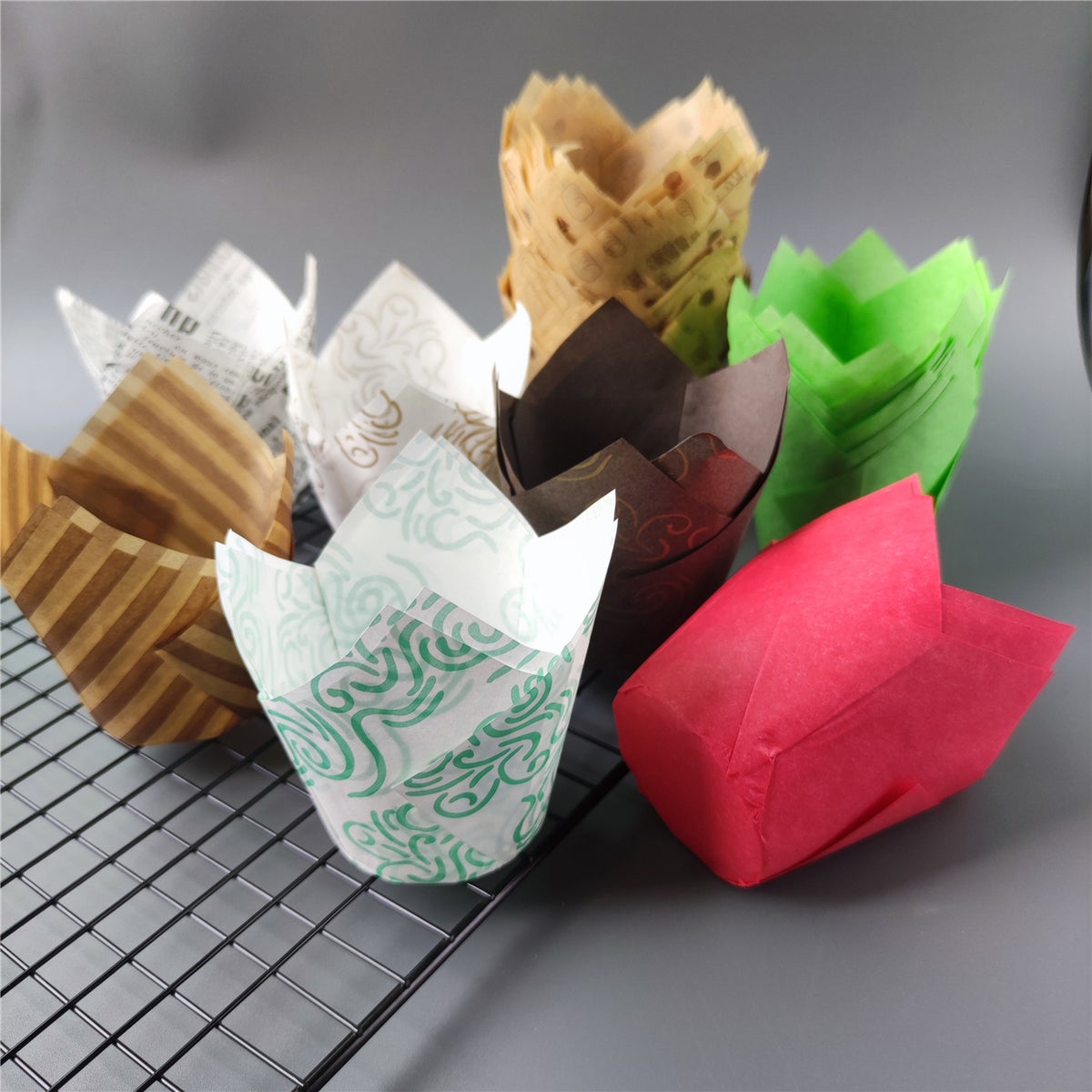Generic 200 Tulip Cupcake Wrapper Oil-Proof Bread Paper Tray Christmas ...