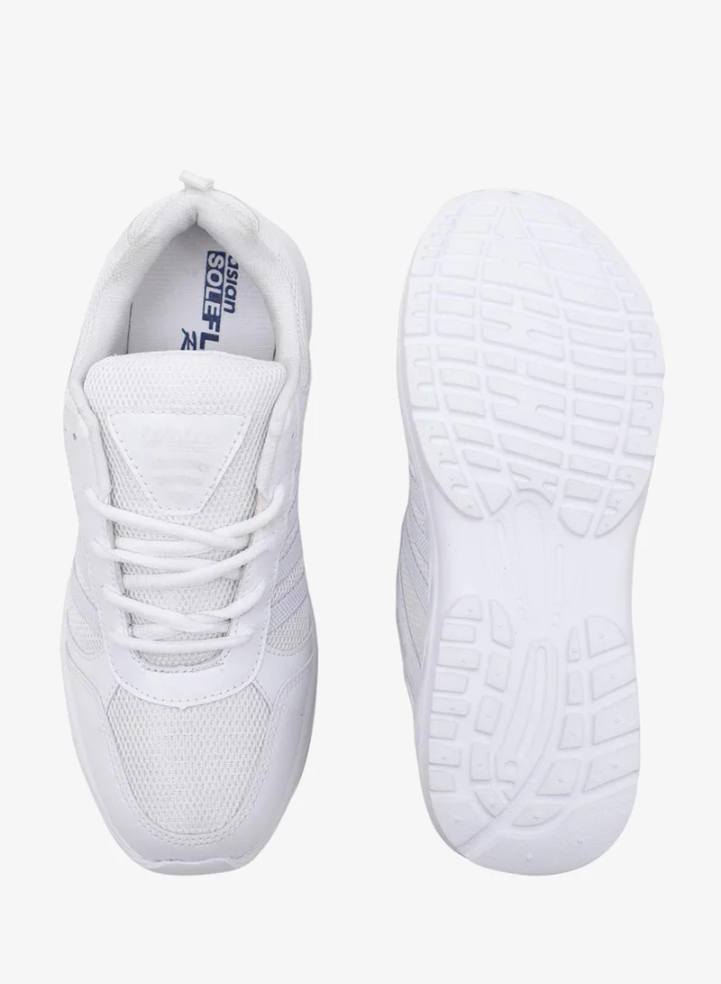 اشتري أسيان أحذية رياضية بيضاء للرجال والأولاد في السعودية