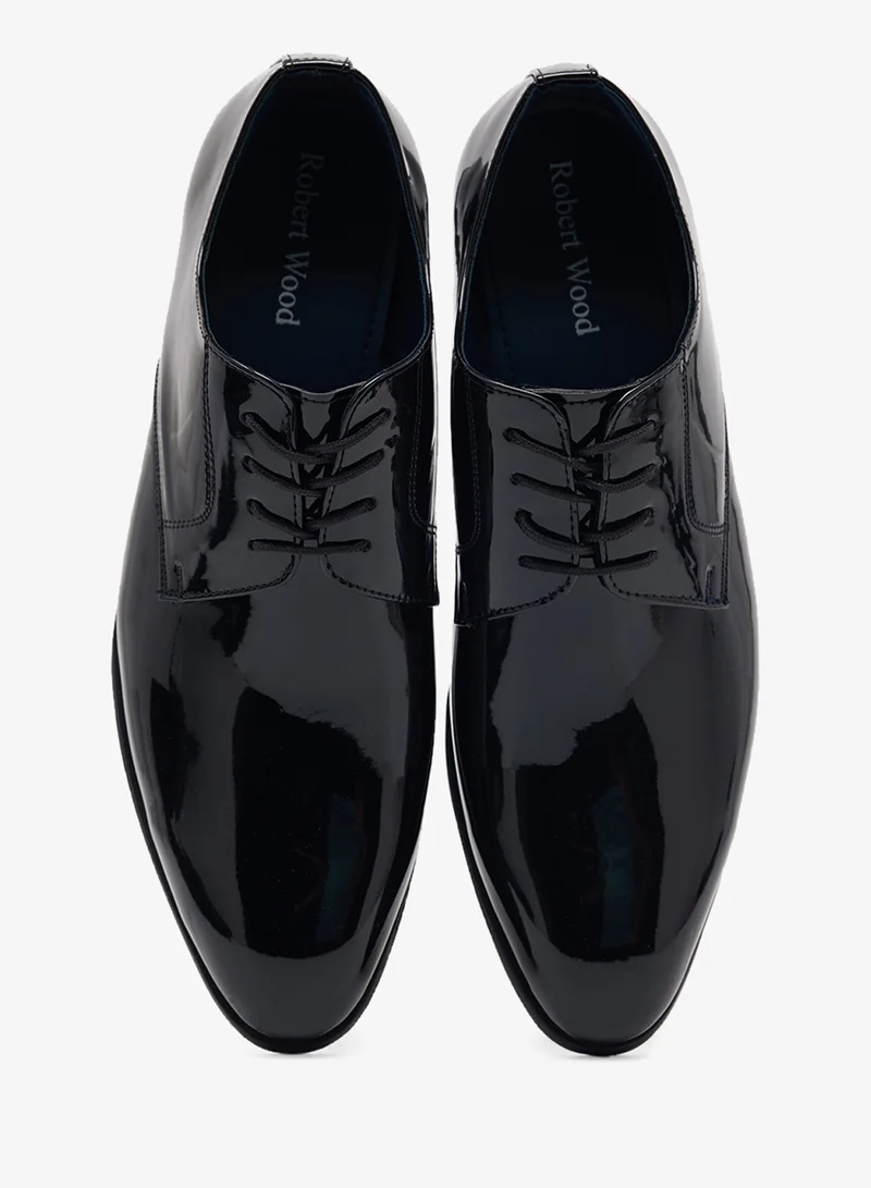 اشتري روبرت وود أحذية رسمية دانتيل في السعودية