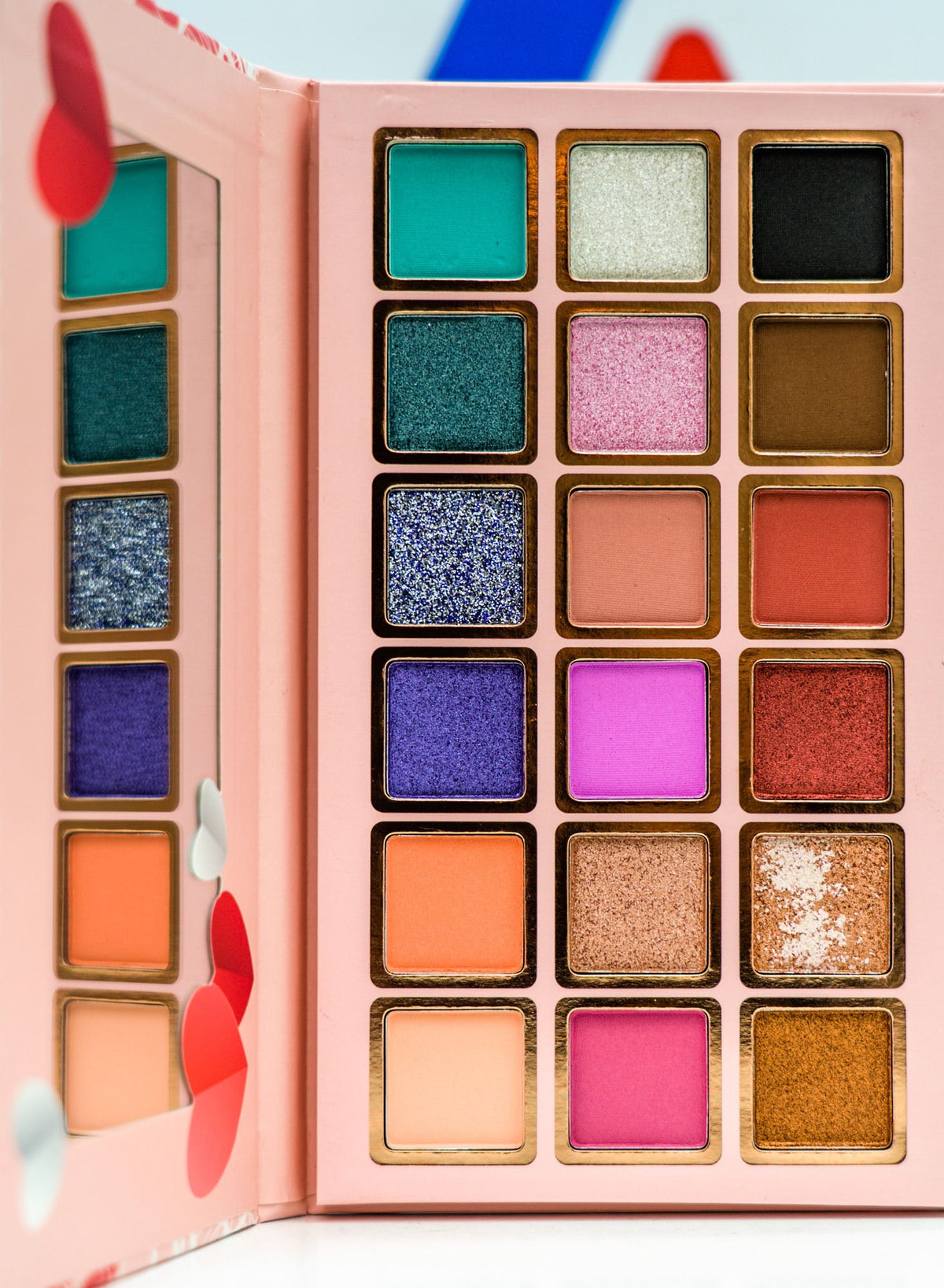Pretty Woman Eyeshadow Palette 22g - 18 Colors - 02 | Best Price Egypt ...