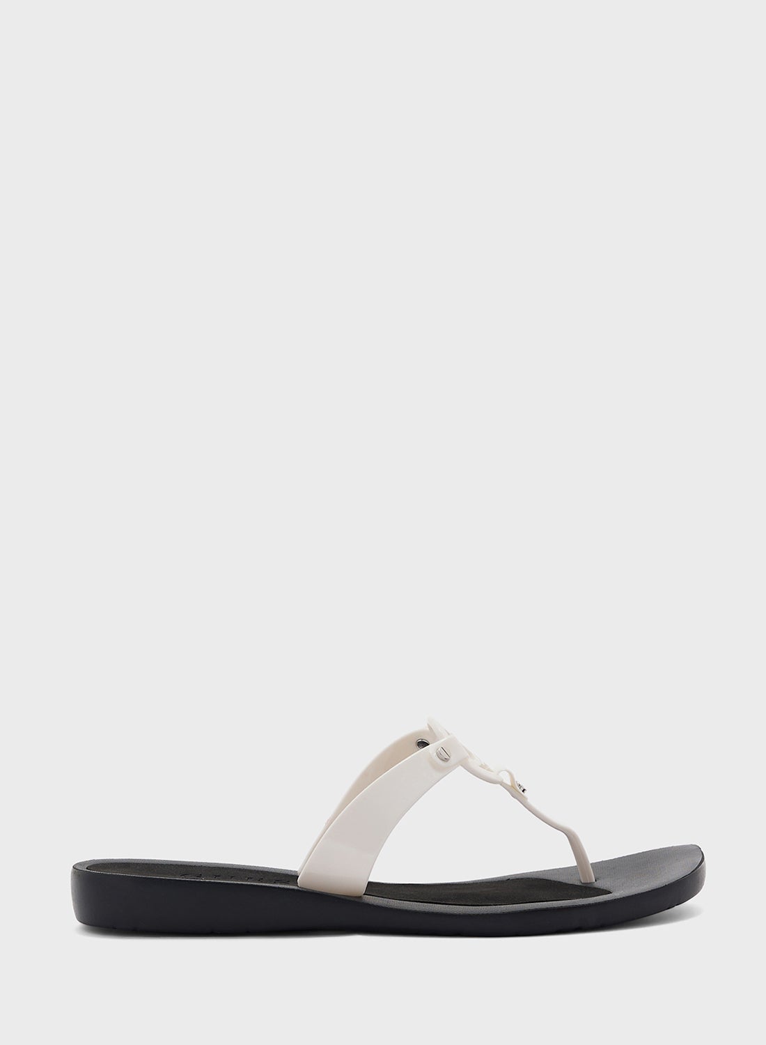 GUESS Tyana Classic Flip Flop | Best Price KSA | Riyadh, Jeddah